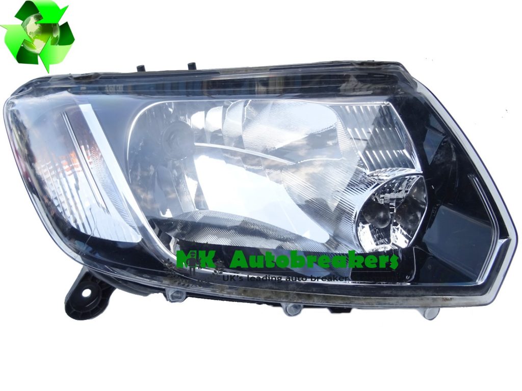 Dacia Sandero From 2012-2017 Right Headlight | MK Autobreakers Ltd