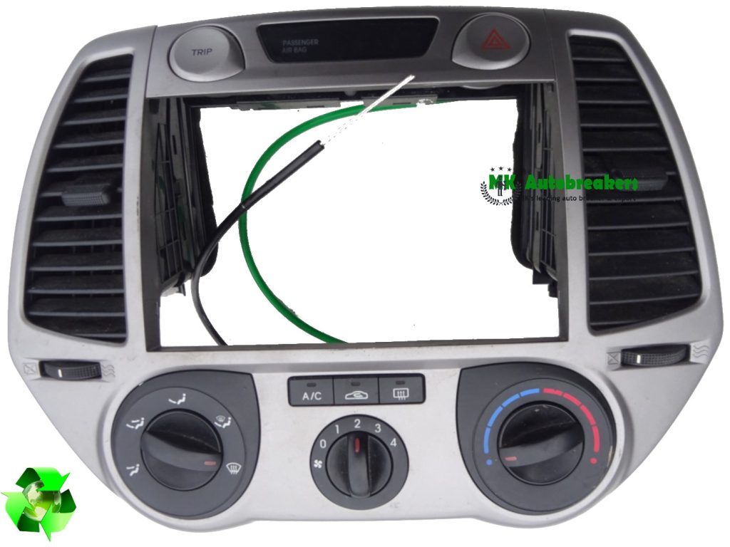 Hyundai i20 AC Heater Control Panel Hazard Switch 972501J800